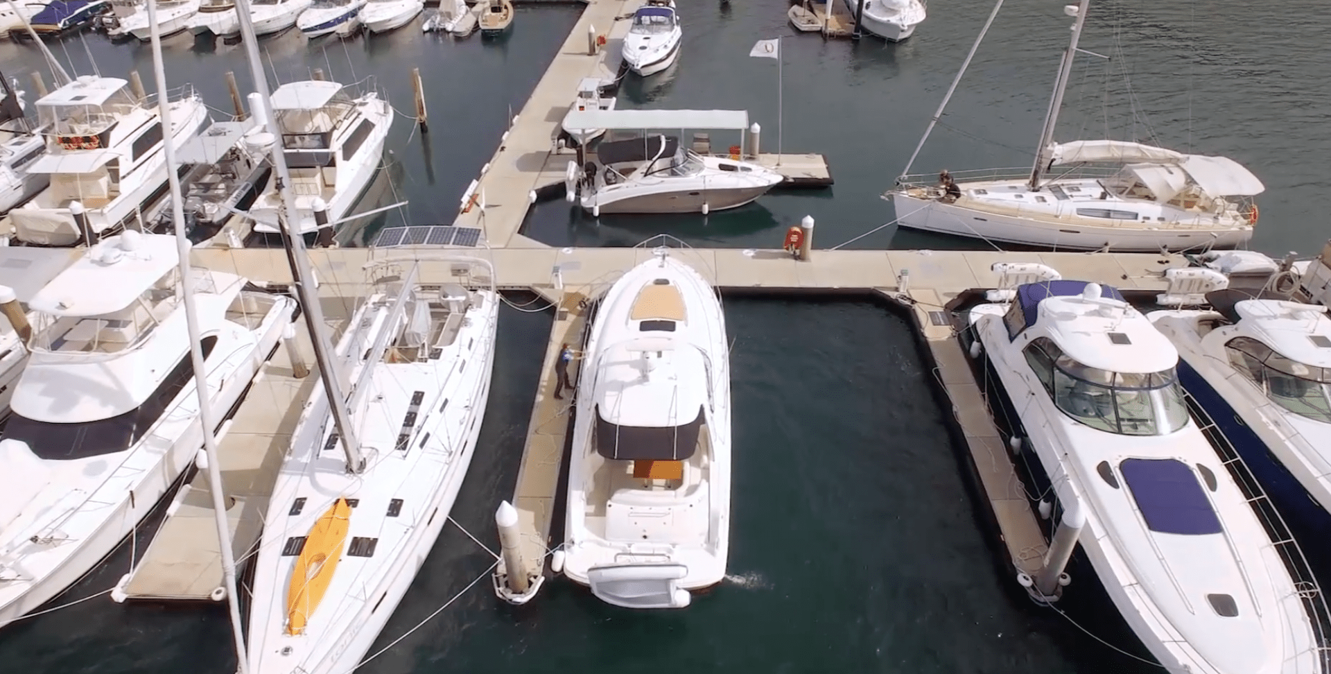 How To Berth A Boat – 10 Handy Hints - Pacific Boating